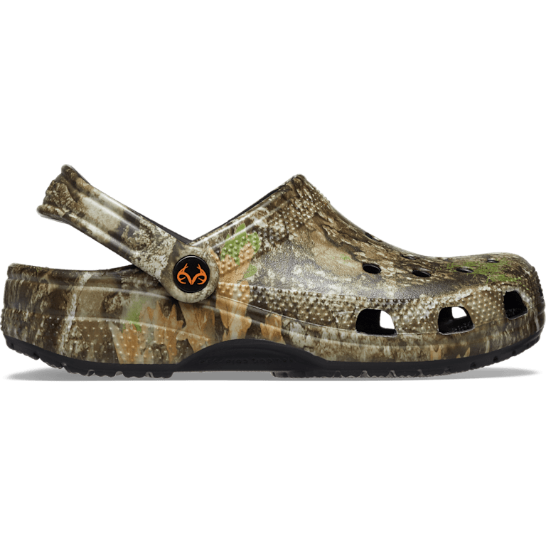 camo crocs