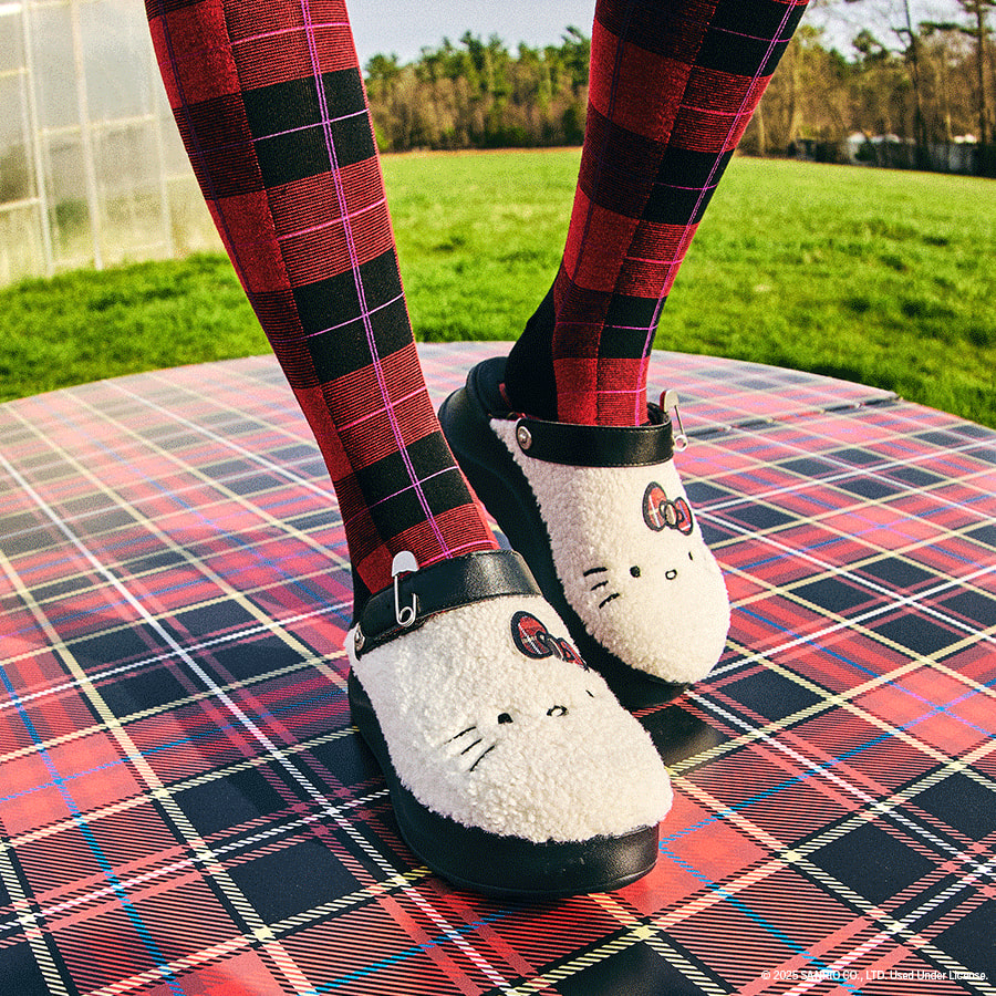 Hello Kitty X HEYDUDE Debossed Austin Lift - Crocs