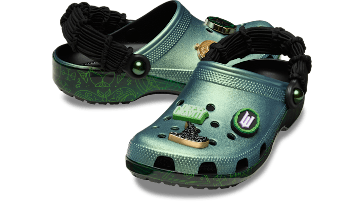 Crocs | Unisex | Wicked Elphaba Classic | Clogs | Multi